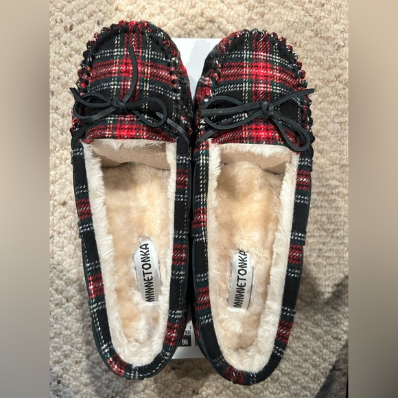 Minnetonka | Shoes | Minnetonka Plaid Slippers | Poshmark